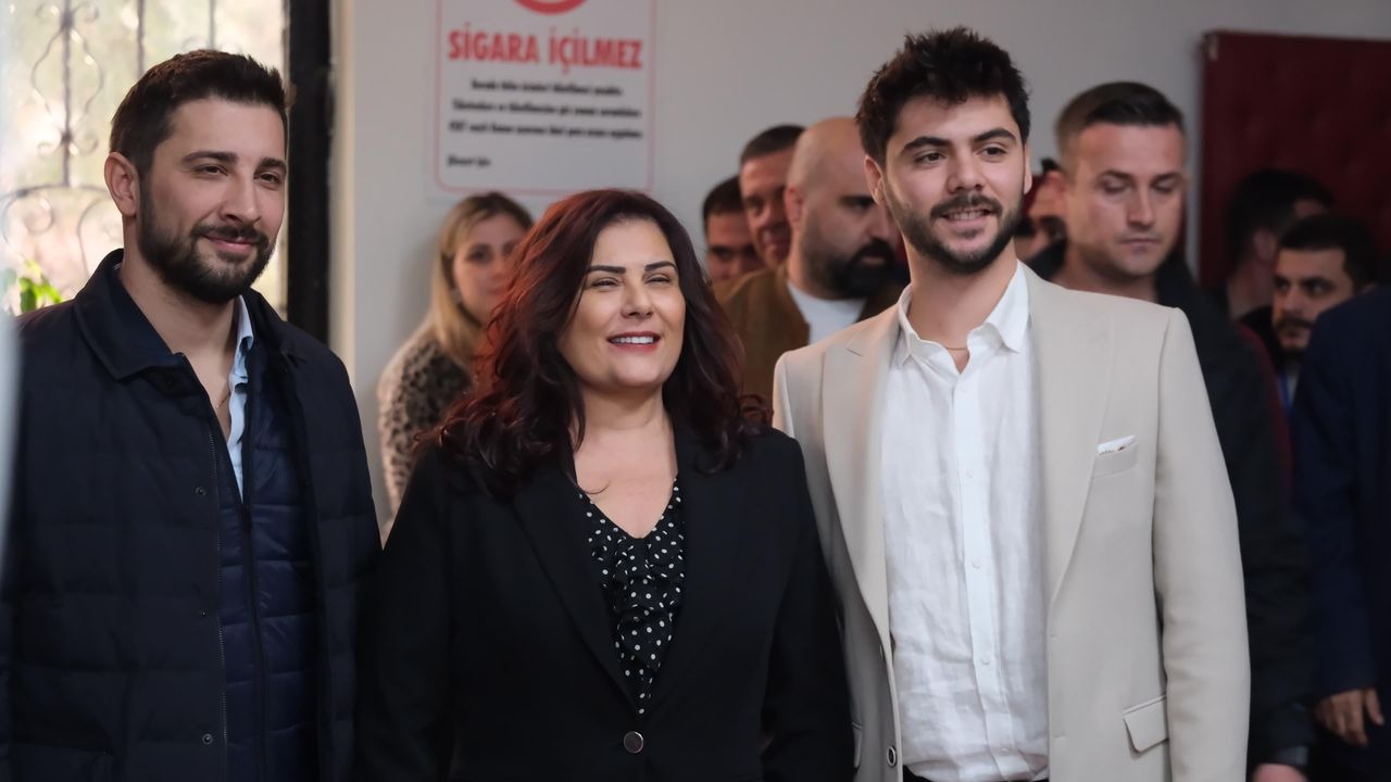 Özlem Çerçioğlu’nun Eşi Kim? Kaç Çocuğu Var? - Akademik Personel